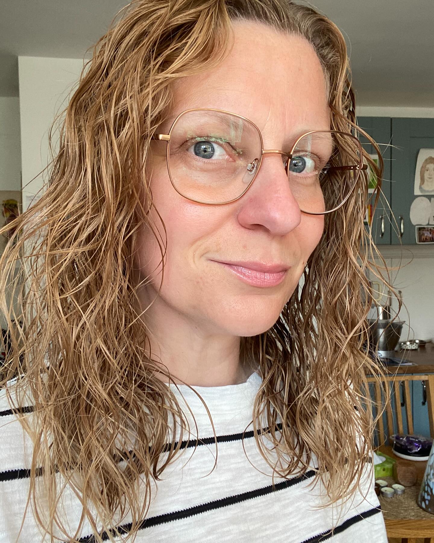 26+ Hairstyles For Women Over 50 With Wavy Hair