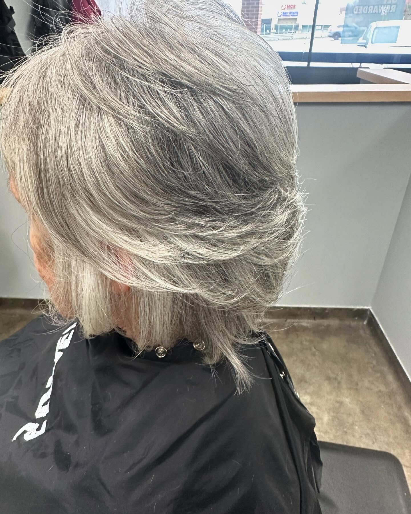 26+ Layered Hairstyles For Women Over 50