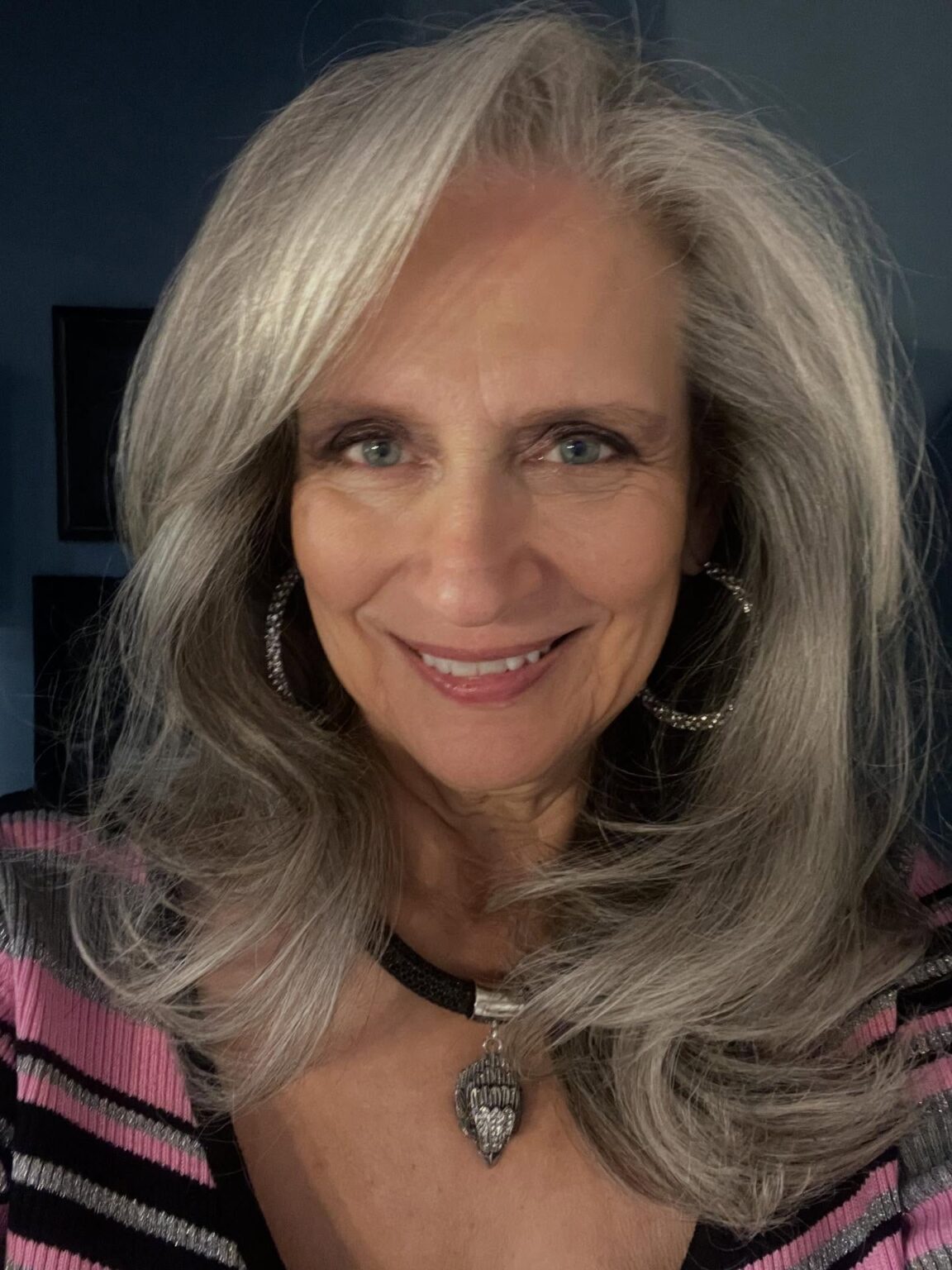 21+ Timeless Haircuts For Women Over 60 With Oval Faces That Stay In Style