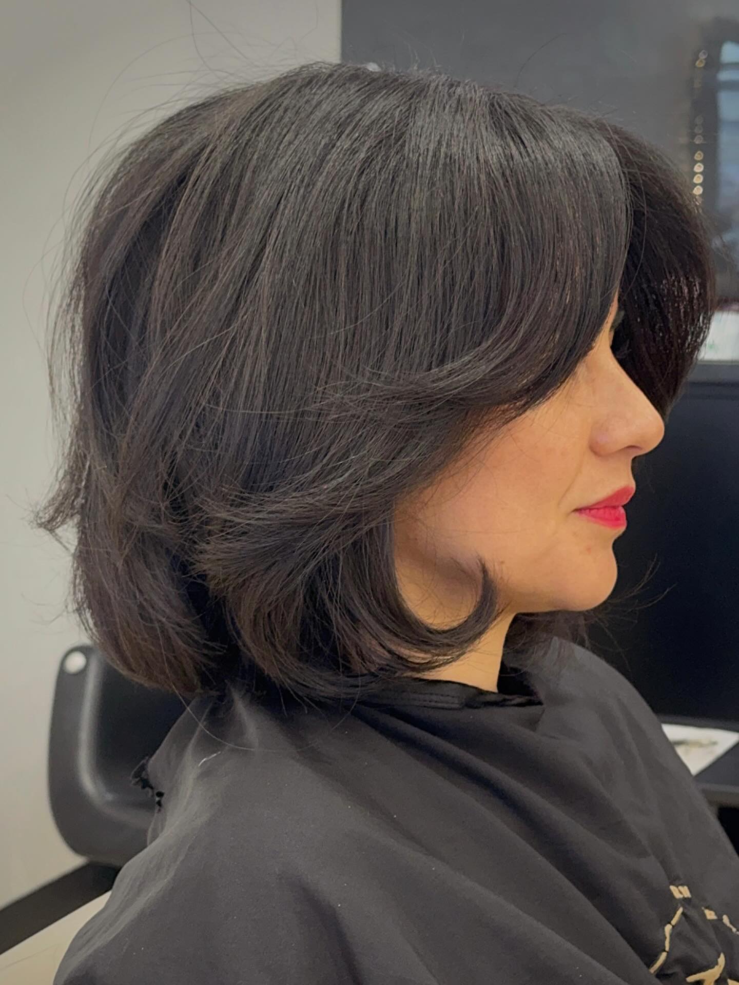 25 Pretty Layered Bob Hairstyles With Curtain Bangs For Face Framing